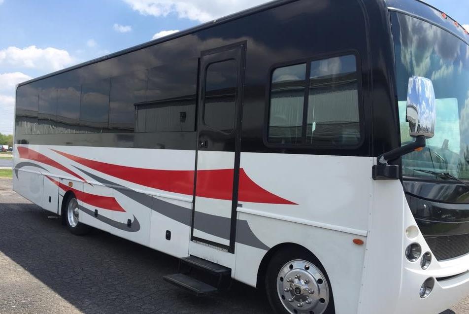 Indianapolis Party Bus Rental | Rent Party Bus & Charter Buses in ...